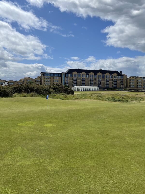 The Himalayas Putting Green - XploreScotland